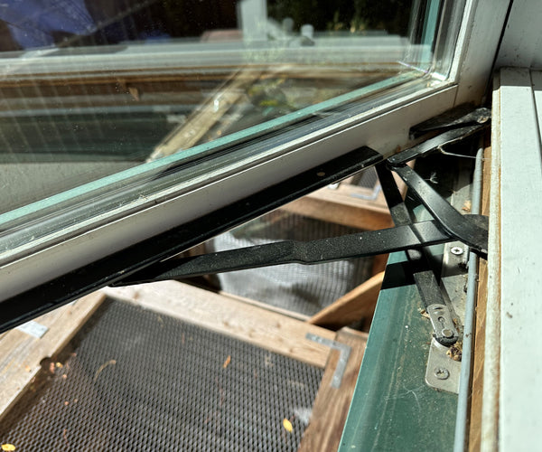 ID My Part: Hurd Window from 1999/2000 Crank Stripped – R&R Windows & Doors