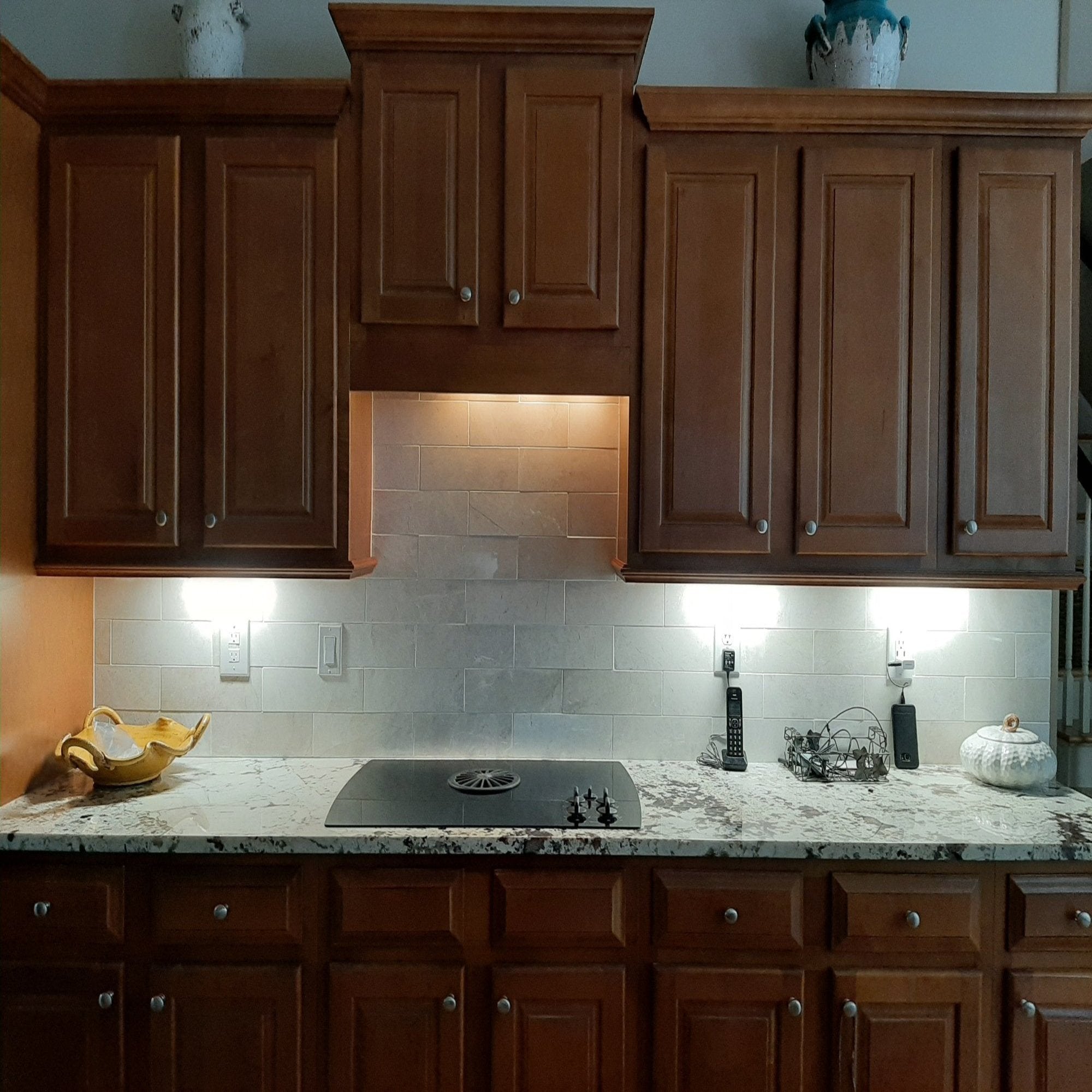 EWLR13 Kitchen Cabinet Light Rail 1-1/2" x 1-3/8" Trim. Unfinished – R ...