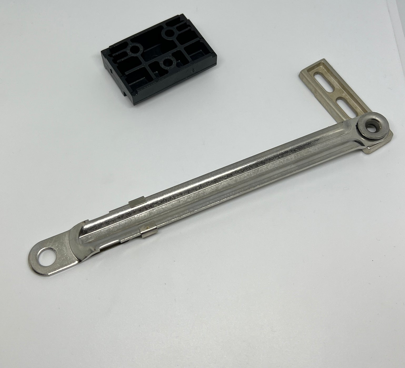 C2009 - Interlock Connect Arm w/ modified Clip 160MM – R&R Windows & Doors